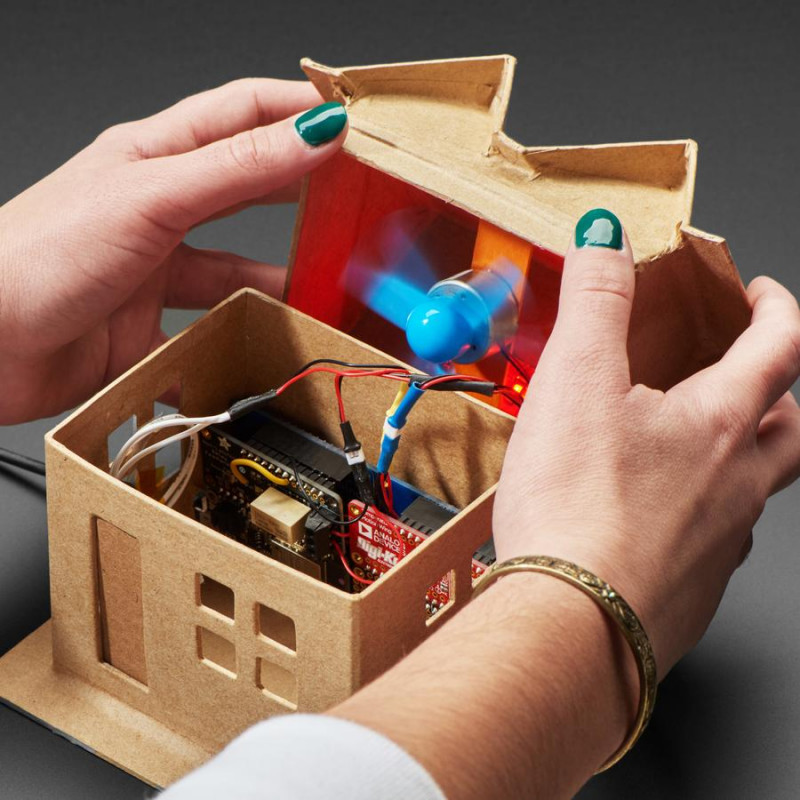 Kit de maison intelligente pour Digi-Key IoT Studio - Feather ESP32...